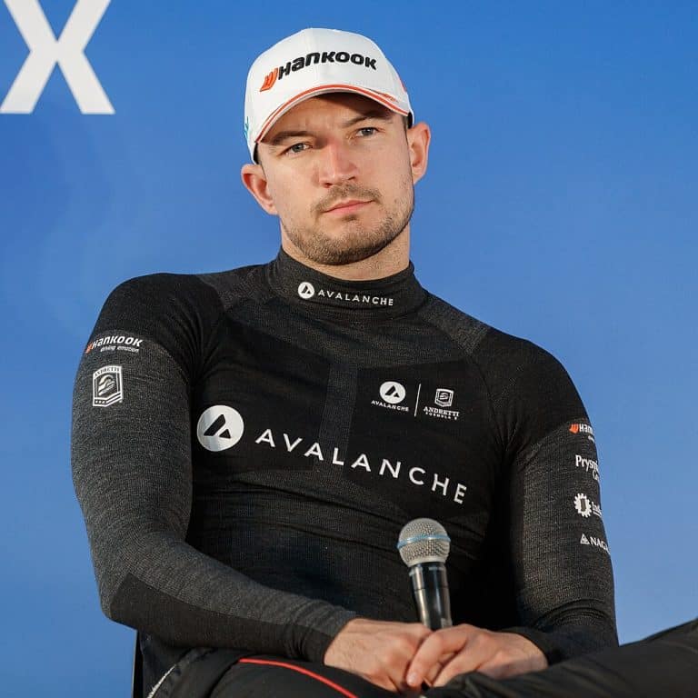 Jake Dennis : qui est le nouveau champion du monde des monoplaces ...